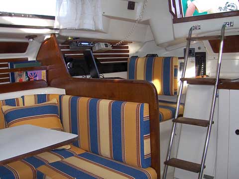 Pearson 323 yacht for sale