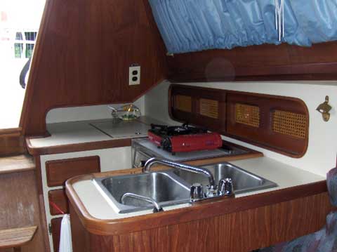 Islander Bahama 30 yacht for sale