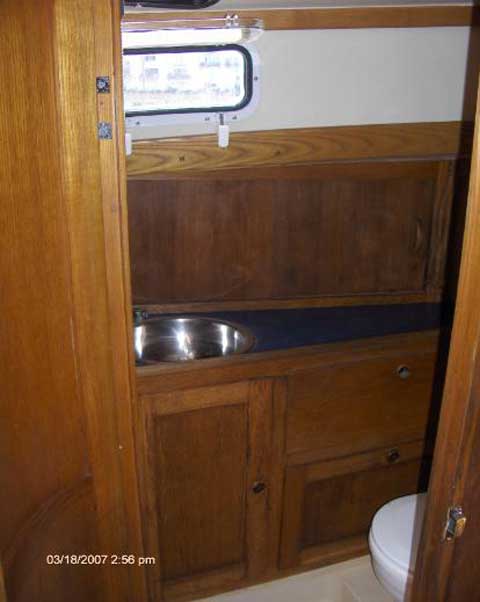 Freedom 33 yacht for sale